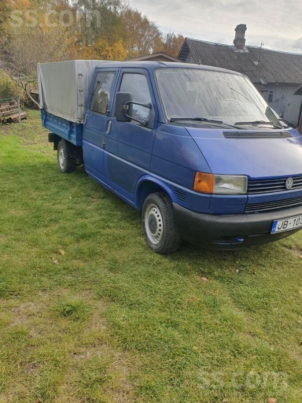 Blue Volkswagen Transporter 2000 in Ludza, with an engine capacity of 2.40 L and mileage of 227 thousand km for 3000 €, photo 5 on AUTOMOTO.COM.LV