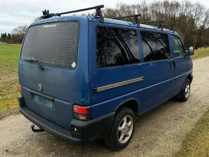 Zils Volkswagen Transporter 2002 Panevēža, ar dzinēja tilpumu 2.50 L un nobraukumu 340 tūkst. km par 4200 €, foto 3 vietnē AUTOMOTO.COM.LV