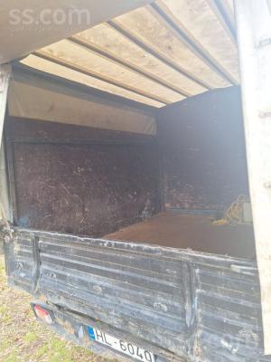 Zils Volkswagen Transporter 2002 Madona, ar dzinēja tilpumu 2.50 L un nobraukumu 716 tūkst. km par 1600 €, foto 4 vietnē AUTOMOTO.COM.LV