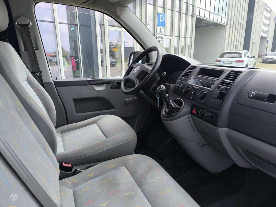 Zils Volkswagen Transporter 2003 Viļņa, ar dzinēja tilpumu 1.90 L un nobraukumu 332 tūkst. km par 4950 €, foto 13 vietnē AUTOMOTO.COM.LV