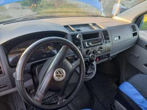 Blue Volkswagen Transporter 2006 in Vilnius, with an engine capacity of 1.90 L and mileage of 332 thousand km for 6850 €, photo 7 on AUTOMOTO.COM.LV