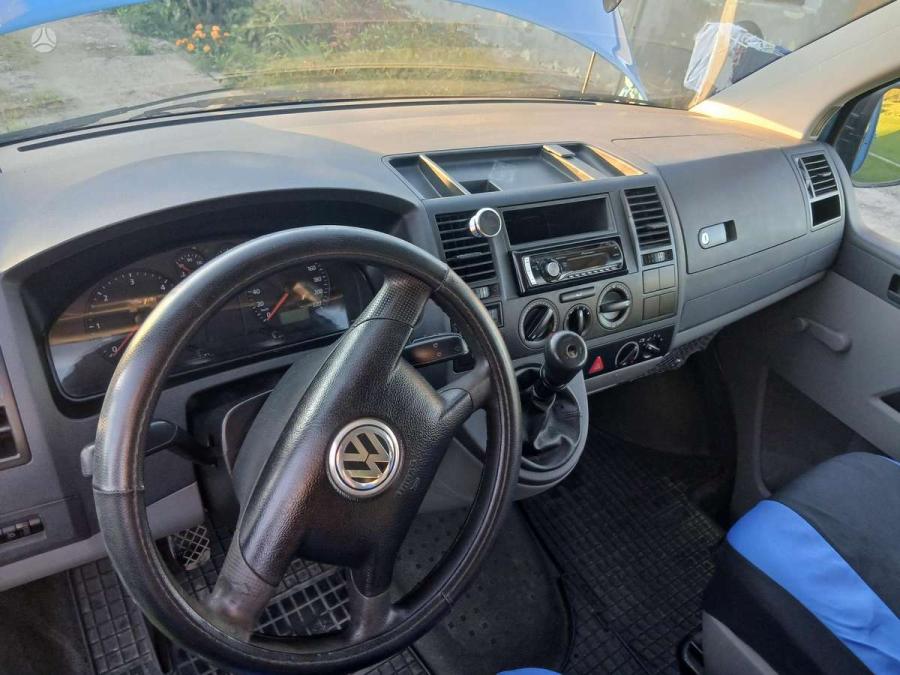 Blue Volkswagen Transporter 2006 in Vilnius, with an engine capacity of 1.90 L and mileage of 332 thousand km for 6850 €, photo 7 on AUTOMOTO.COM.LV