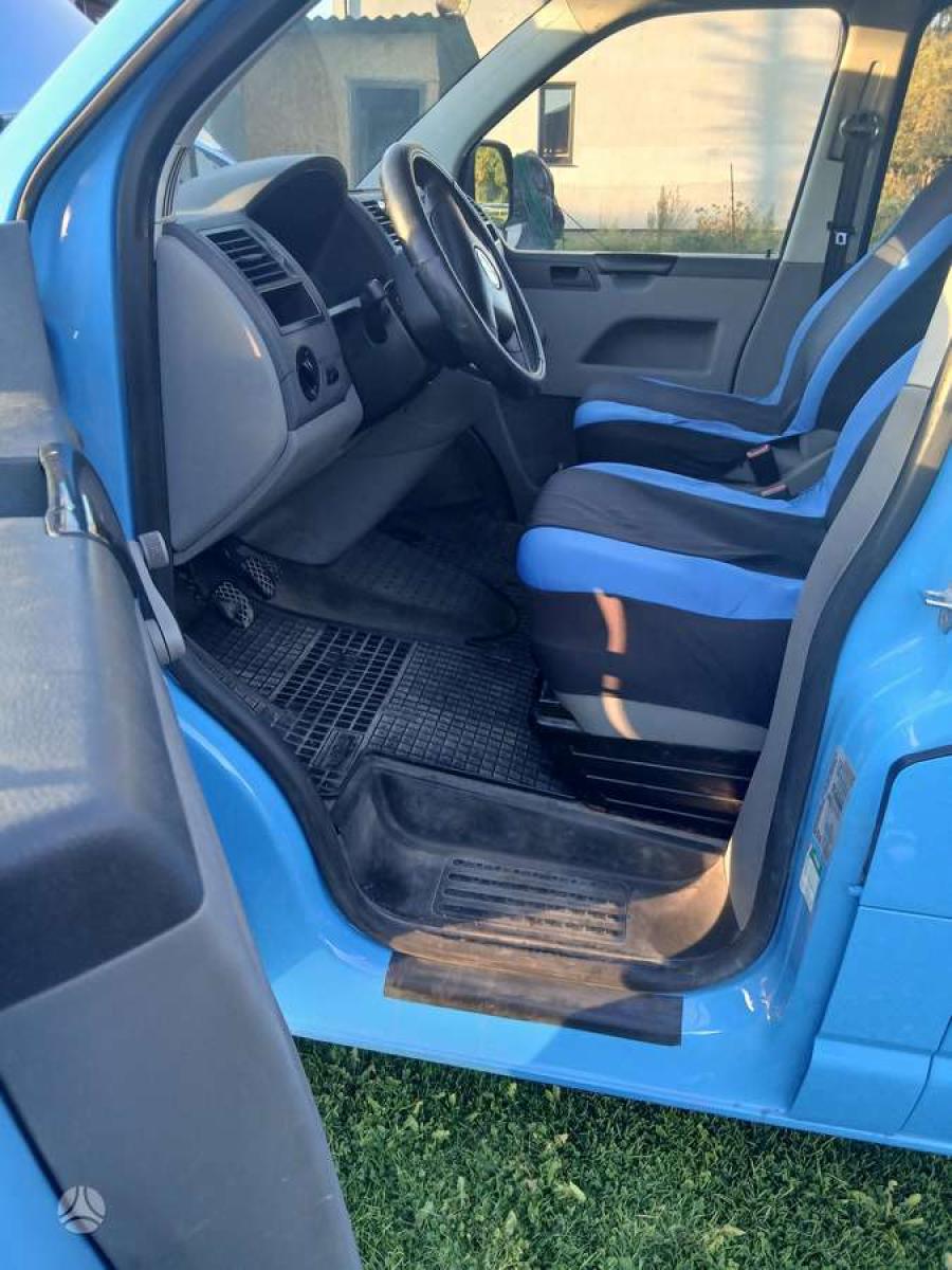 Blue Volkswagen Transporter 2006 in Vilnius, with an engine capacity of 1.90 L and mileage of 332 thousand km for 6850 €, photo 9 on AUTOMOTO.COM.LV