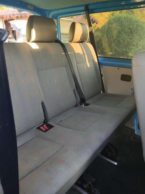 Blue Volkswagen Transporter 2006 in Vilnius, with an engine capacity of 1.90 L and mileage of 332 thousand km for 6850 €, photo 10 on AUTOMOTO.COM.LV