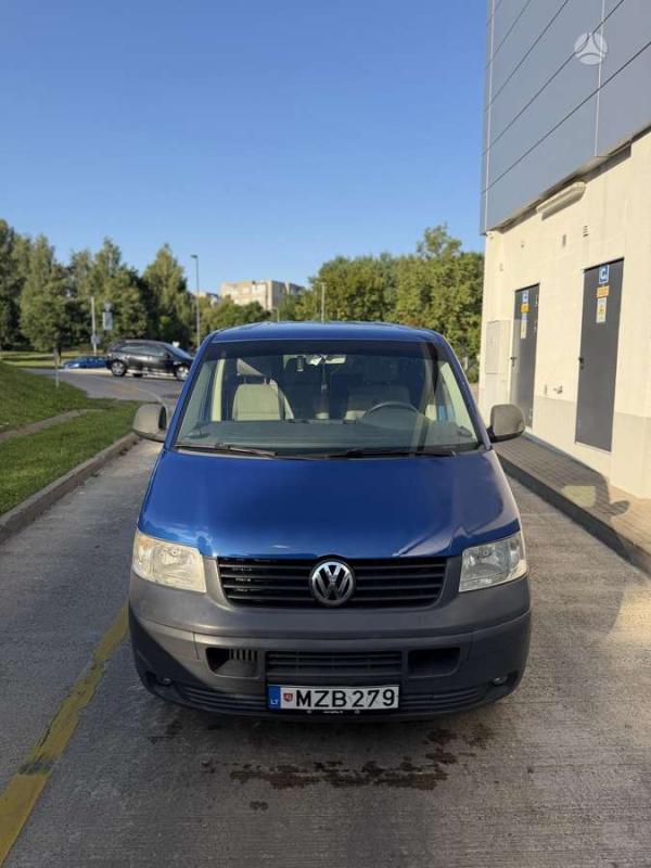 Blue Volkswagen Transporter 2006 in Vilnius, with an engine capacity of 2.50 L and mileage of 580 thousand km for 3000 €, photo 1 on AUTOMOTO.COM.LV