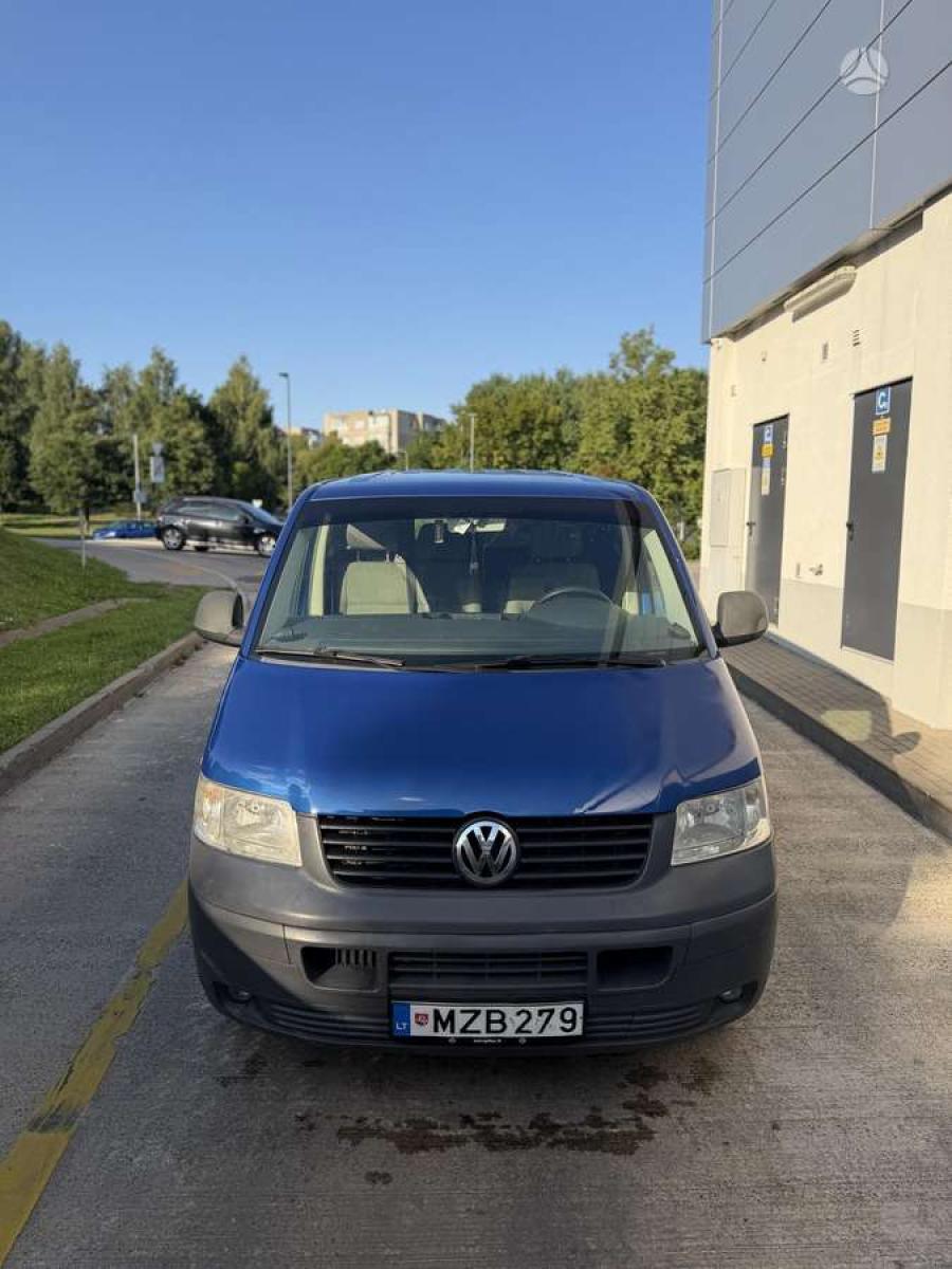 Blue Volkswagen Transporter 2006 in Vilnius, with an engine capacity of 2.50 L and mileage of 580 thousand km for 3000 €, photo 1 on AUTOMOTO.COM.LV