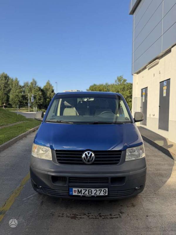 Blue Volkswagen Transporter 2006 in Vilnius, with an engine capacity of 2.50 L and mileage of 580 thousand km for 3000 €, photo 2 on AUTOMOTO.COM.LV