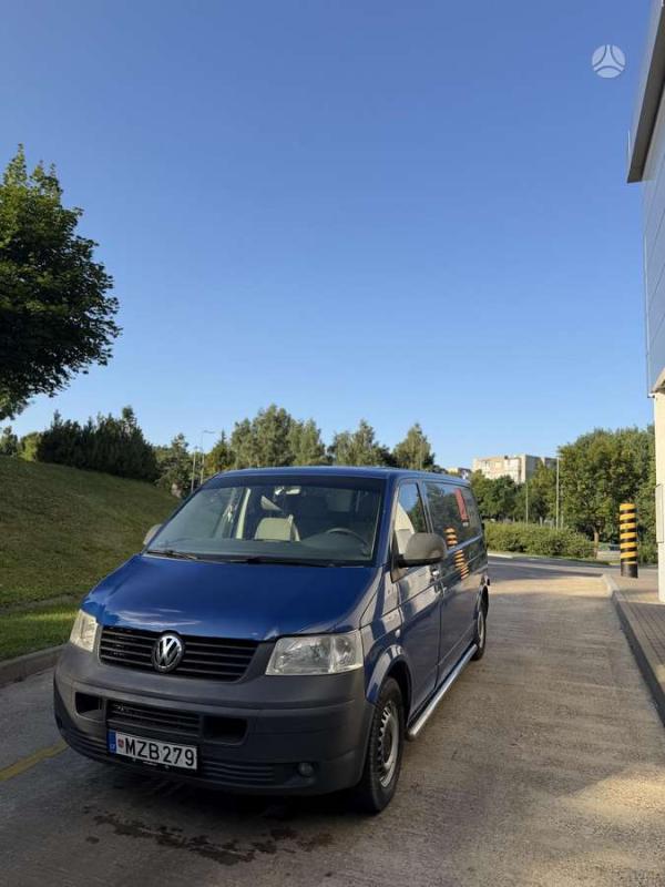 Blue Volkswagen Transporter 2006 in Vilnius, with an engine capacity of 2.50 L and mileage of 580 thousand km for 3000 €, photo 4 on AUTOMOTO.COM.LV