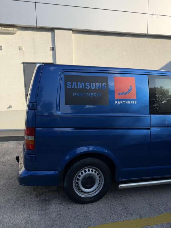 Blue Volkswagen Transporter 2006 in Vilnius, with an engine capacity of 2.50 L and mileage of 580 thousand km for 3000 €, photo 10 on AUTOMOTO.COM.LV