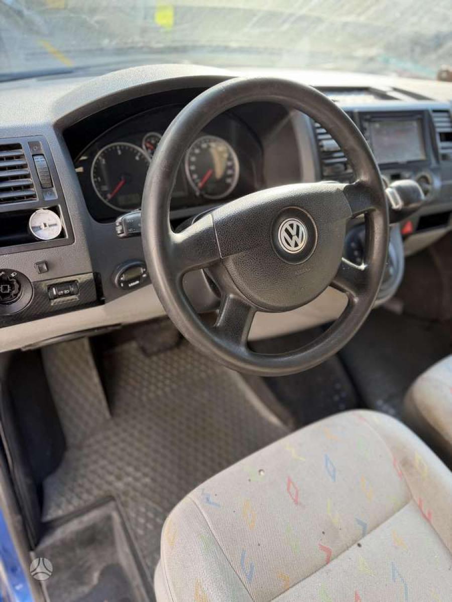 Blue Volkswagen Transporter 2006 in Vilnius, with an engine capacity of 2.50 L and mileage of 580 thousand km for 3000 €, photo 15 on AUTOMOTO.COM.LV