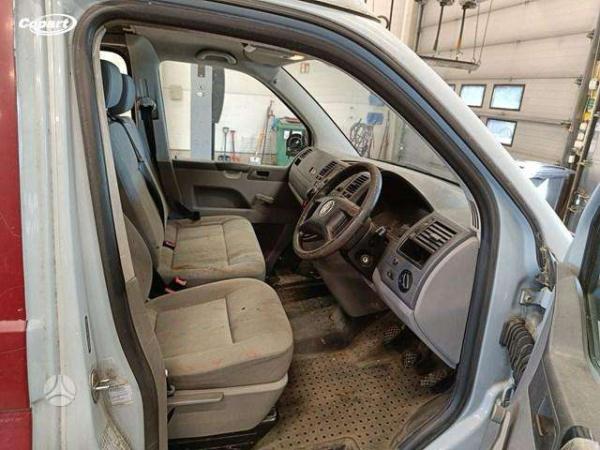 Blue Volkswagen Transporter 2007 in Kaunas, with an engine capacity of 1.99 L and mileage of 143 thousand km for 1750 €, photo 7 on AUTOMOTO.COM.LV