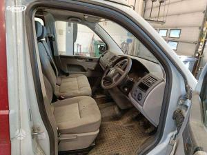 Zils Volkswagen Transporter 2007 Kauņa, ar dzinēja tilpumu 1.99 L un nobraukumu 143 tūkst. km par 1750 €, foto 8 vietnē AUTOMOTO.COM.LV