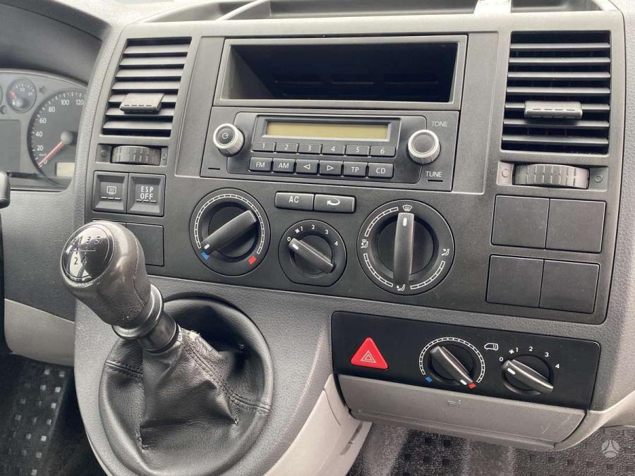 Blue Volkswagen Transporter 2007 in Vilnius, with an engine capacity of 1.90 L and mileage of 138 thousand km for 7950 €, photo 22 on AUTOMOTO.COM.LV