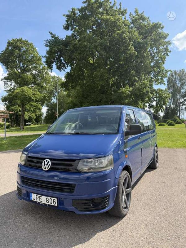 Zils Volkswagen Transporter 2008 Viļņa, ar dzinēja tilpumu 2.50 L un nobraukumu 380 tūkst. km par 6999 €, foto 2 vietnē AUTOMOTO.COM.LV