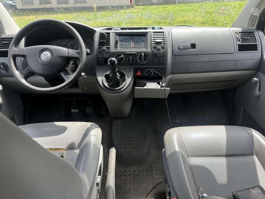 Blue Volkswagen Transporter 2008 in Kaunas, with an engine capacity of 2.50 L and mileage of 336 thousand km for 3850 €, photo 1 on AUTOMOTO.COM.LV