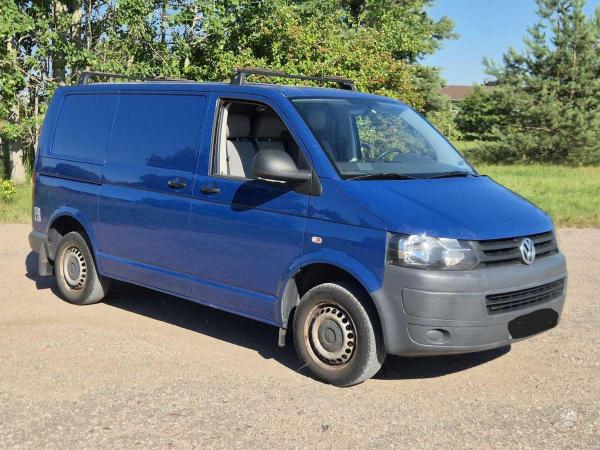 Blue Volkswagen Transporter 2010 in Taurage, with an engine capacity of 2.00 L and mileage of 254 thousand km for 4400 €, photo 4 on AUTOMOTO.COM.LV