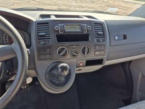 Zils Volkswagen Transporter 2010 Tauragė, ar dzinēja tilpumu 2.00 L un nobraukumu 254 tūkst. km par 4400 €, foto 12 vietnē AUTOMOTO.COM.LV