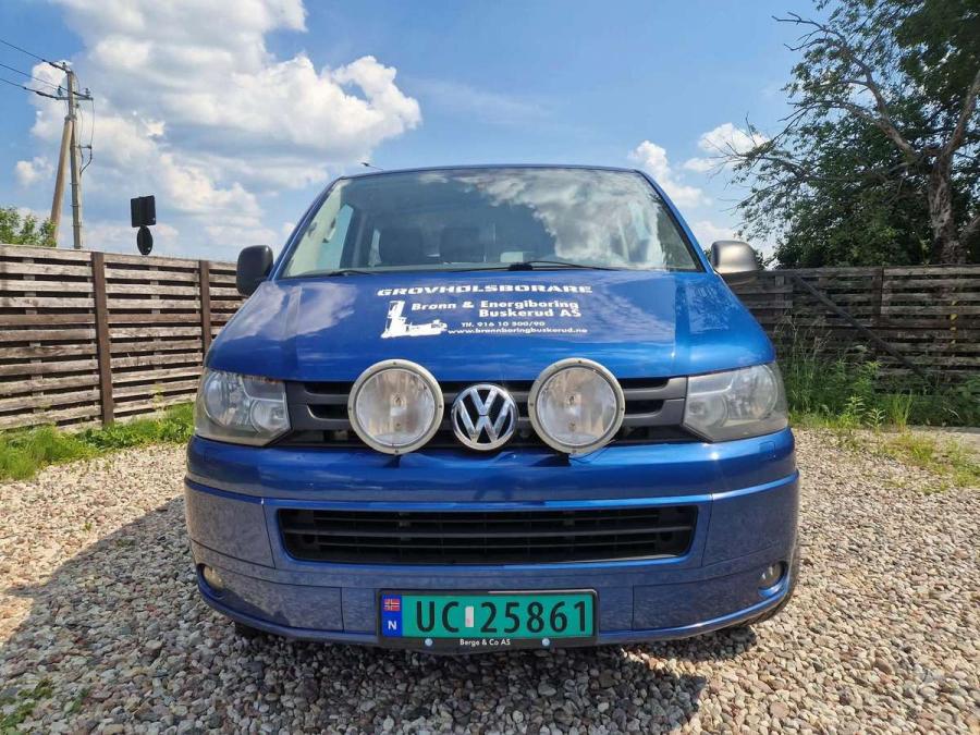 Blue Volkswagen Transporter 2010 in Vilnius, with an engine capacity of 2.00 L and mileage of 258 thousand km for 4650 €, photo 3 on AUTOMOTO.COM.LV