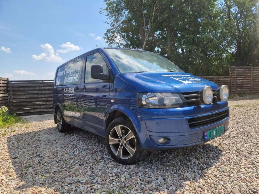 Blue Volkswagen Transporter 2010 in Vilnius, with an engine capacity of 2.00 L and mileage of 258 thousand km for 4650 €, photo 7 on AUTOMOTO.COM.LV