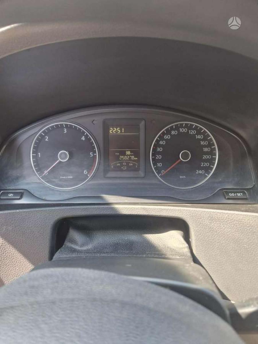 Blue Volkswagen Transporter 2010 in Vilnius, with an engine capacity of 2.00 L and mileage of 258 thousand km for 4650 €, photo 8 on AUTOMOTO.COM.LV