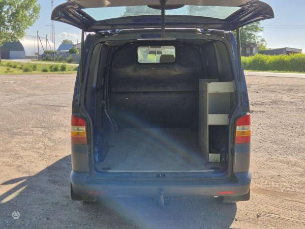 Blue Volkswagen Transporter 2010 in Taurage, with an engine capacity of 2.00 L and mileage of 254 thousand km for 4400 €, photo 7 on AUTOMOTO.COM.LV