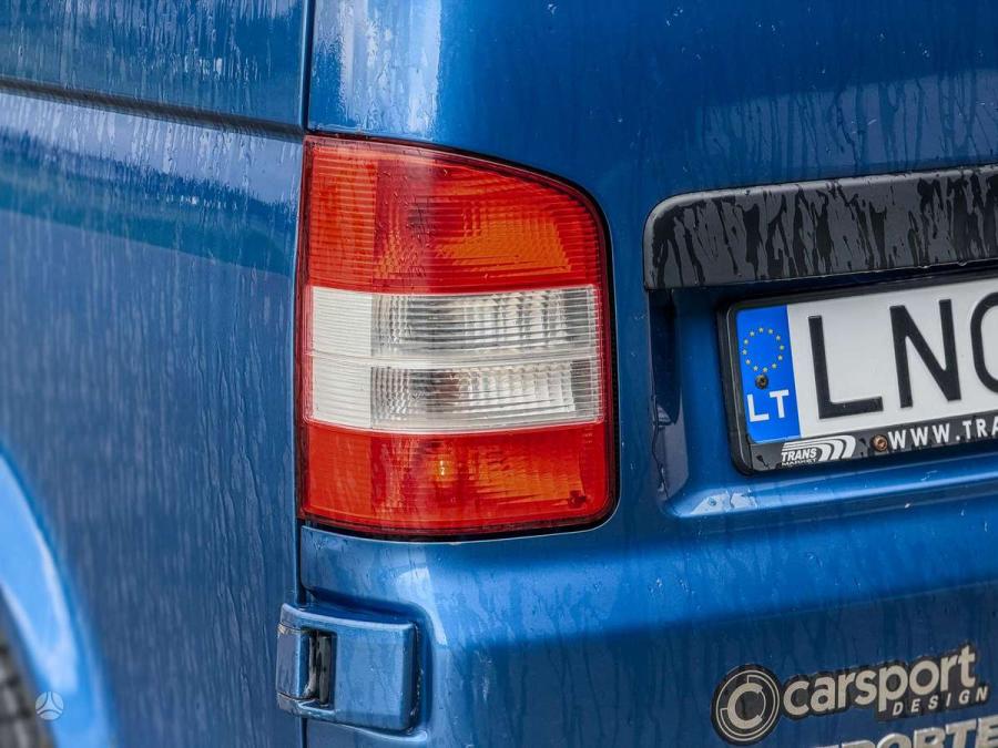 Zils Volkswagen Transporter 2011 Šauļi, ar dzinēja tilpumu 2.00 L un nobraukumu 282 tūkst. km par 8599 €, foto 16 vietnē AUTOMOTO.COM.LV