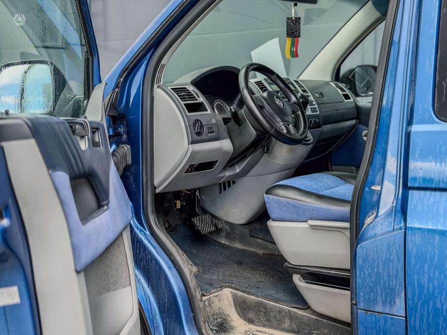 Zils Volkswagen Transporter 2011 Šauļi, ar dzinēja tilpumu 2.00 L un nobraukumu 282 tūkst. km par 8599 €, foto 17 vietnē AUTOMOTO.COM.LV