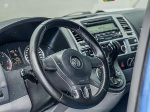 Zils Volkswagen Transporter 2011 Šauļi, ar dzinēja tilpumu 2.00 L un nobraukumu 282 tūkst. km par 8599 €, foto 19 vietnē AUTOMOTO.COM.LV