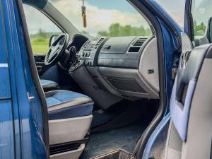 Zils Volkswagen Transporter 2011 Šauļi, ar dzinēja tilpumu 2.00 L un nobraukumu 282 tūkst. km par 8599 €, foto 21 vietnē AUTOMOTO.COM.LV