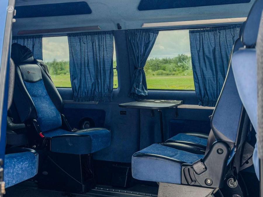 Zils Volkswagen Transporter 2011 Šauļi, ar dzinēja tilpumu 2.00 L un nobraukumu 282 tūkst. km par 8599 €, foto 25 vietnē AUTOMOTO.COM.LV