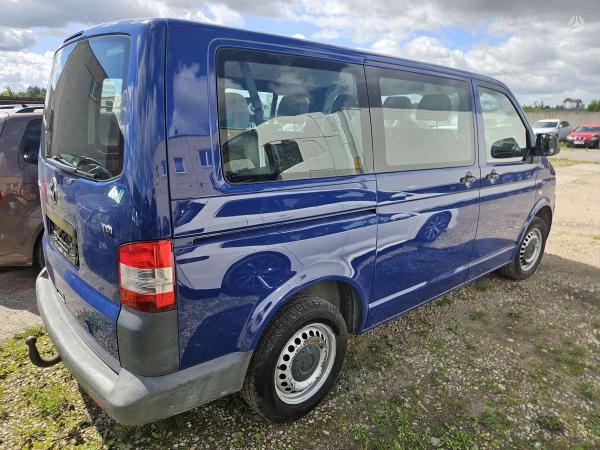 Blue Volkswagen Transporter 2011 in Siauliai, with an engine capacity of 2.00 L and mileage of 268 thousand km for 7900 €, photo 3 on AUTOMOTO.COM.LV