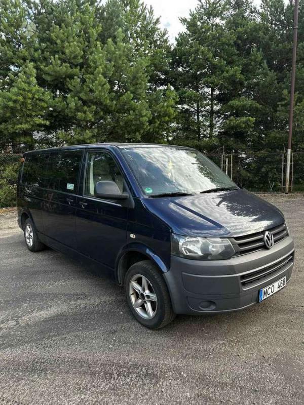 Blue Volkswagen Transporter 2012 in Kupiskis, with an engine capacity of 1.97 L and mileage of 795 thousand km for 7300 €, photo 1 on AUTOMOTO.COM.LV