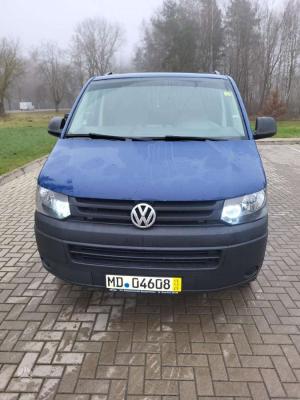 Blue Volkswagen Transporter 2014 in Radviliskis, with an engine capacity of 1.99 L and mileage of 325 thousand km for 10999 €, photo 5 on AUTOMOTO.COM.LV