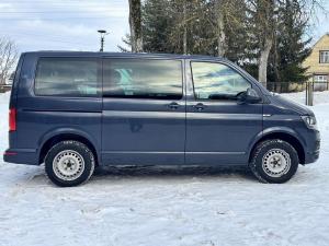 Blue Volkswagen Transporter 2016 in Rokiskis, with an engine capacity of 2.00 L and mileage of 292 thousand km for 12600 €, photo 6 on AUTOMOTO.COM.LV