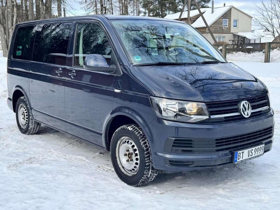 Blue Volkswagen Transporter 2016 in Rokiskis, with an engine capacity of 2.00 L and mileage of 292 thousand km for 12600 €, photo 7 on AUTOMOTO.COM.LV