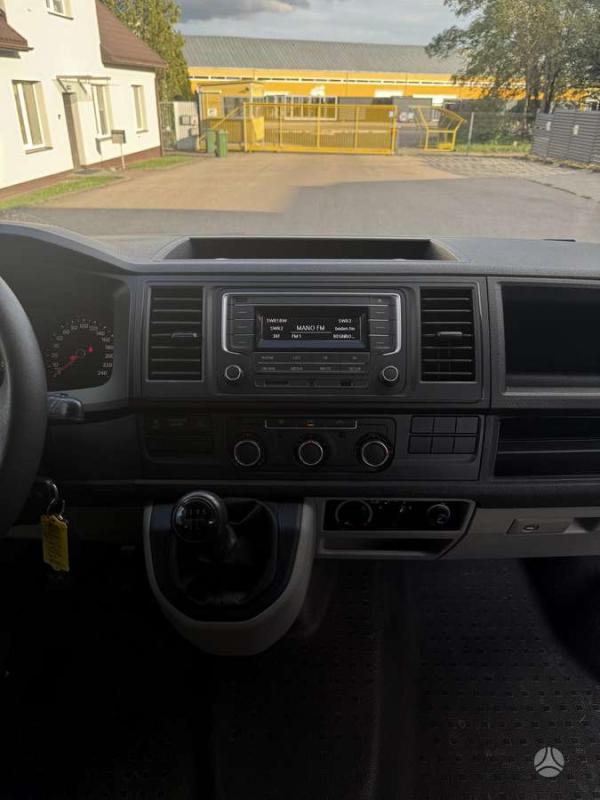 Zils Volkswagen Transporter 2017 Kauņa, ar dzinēja tilpumu 1.97 L un nobraukumu 135 tūkst. km par 17300 €, foto 8 vietnē AUTOMOTO.COM.LV