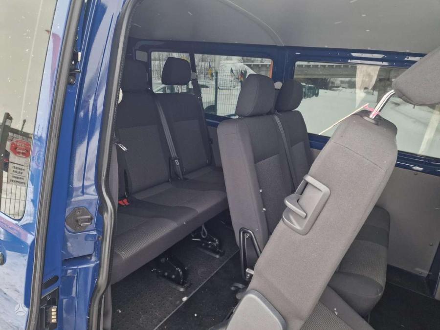 Blue Volkswagen Transporter 2020 in Kaunas, with an engine capacity of 1.97 L and mileage of 185 thousand km for 19490 €, photo 26 on AUTOMOTO.COM.LV