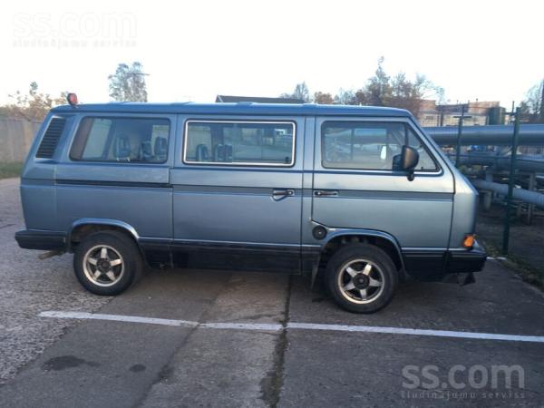 Zils Volkswagen Transporter 1990 Rīga, ar dzinēja tilpumu 1.90 L un nobraukumu 371 tūkst. km par 6700 €, foto 4 vietnē AUTOMOTO.COM.LV