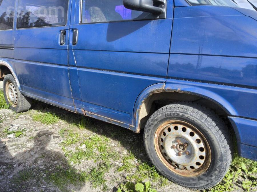 Zils Volkswagen Transporter 1993 Daugavpils, ar dzinēja tilpumu 2.40 L un nobraukumu 425 tūkst. km par 700 €, foto 6 vietnē AUTOMOTO.COM.LV