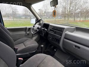Blue Volkswagen Transporter 1997 in Riga, with an engine capacity of 2.40 L and mileage of 345 thousand km for 990 €, photo 12 on AUTOMOTO.COM.LV