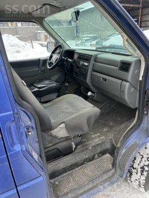 Zils Volkswagen Transporter 1999 Rīga, ar dzinēja tilpumu 2.50 L un nobraukumu 0 tūkst. km par 1500 €, foto 8 vietnē AUTOMOTO.COM.LV