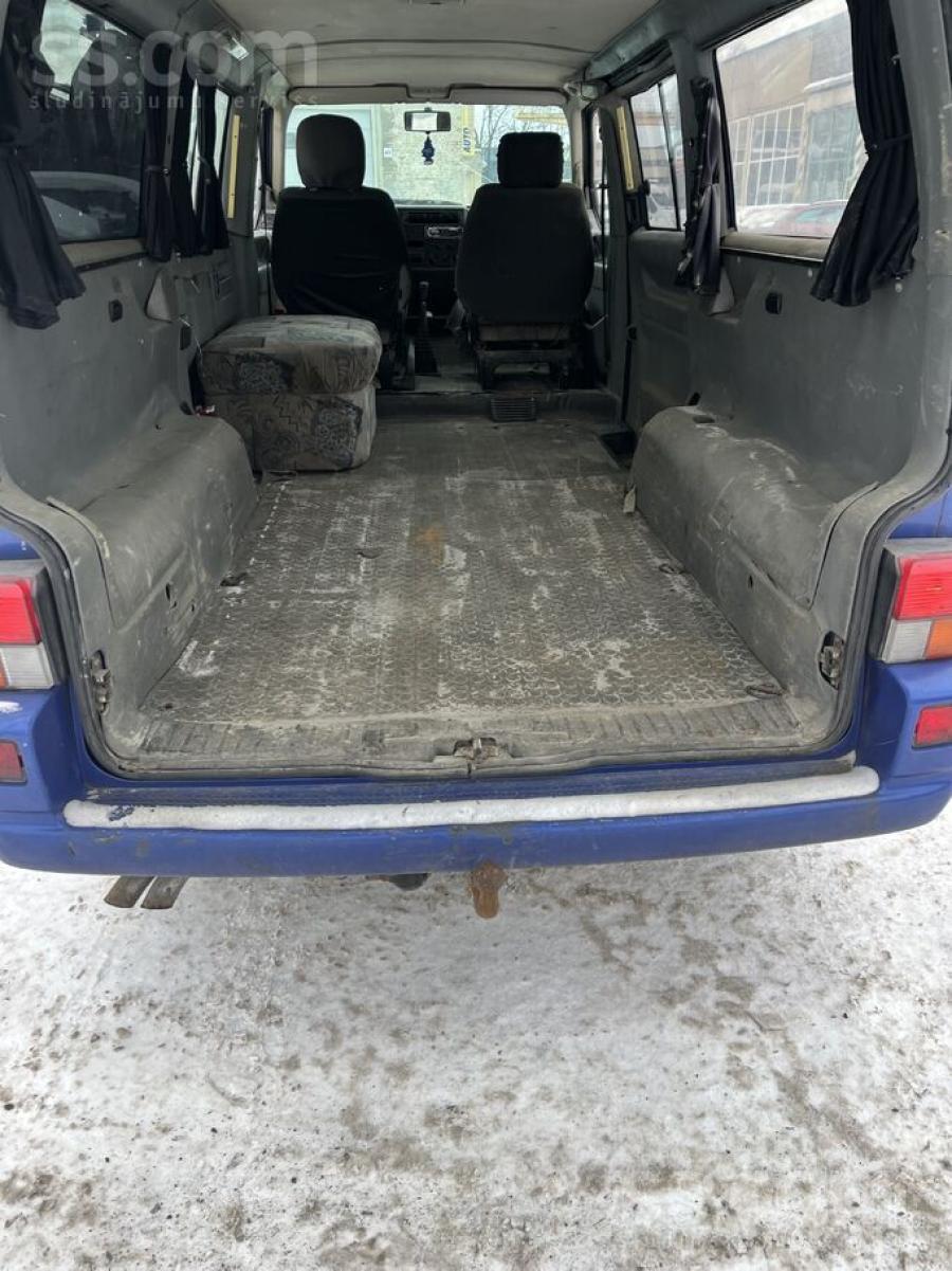 Zils Volkswagen Transporter 1999 Rīga, ar dzinēja tilpumu 2.50 L un nobraukumu 0 tūkst. km par 1500 €, foto 10 vietnē AUTOMOTO.COM.LV