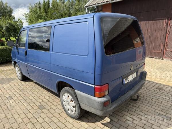 Blue Volkswagen Transporter 1999 in Dobele, with an engine capacity of 2.50 L and mileage of 530 thousand km for 2350 €, photo 4 on AUTOMOTO.COM.LV