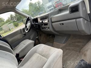 Zils Volkswagen Transporter 1999 Rīga, ar dzinēja tilpumu 2.50 L un nobraukumu 0 tūkst. km par 3500 €, foto 14 vietnē AUTOMOTO.COM.LV