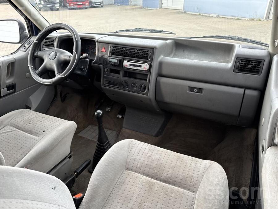Zils Volkswagen Transporter 1999 Rīga, ar dzinēja tilpumu 2.50 L un nobraukumu 0 tūkst. km par 3500 €, foto 15 vietnē AUTOMOTO.COM.LV