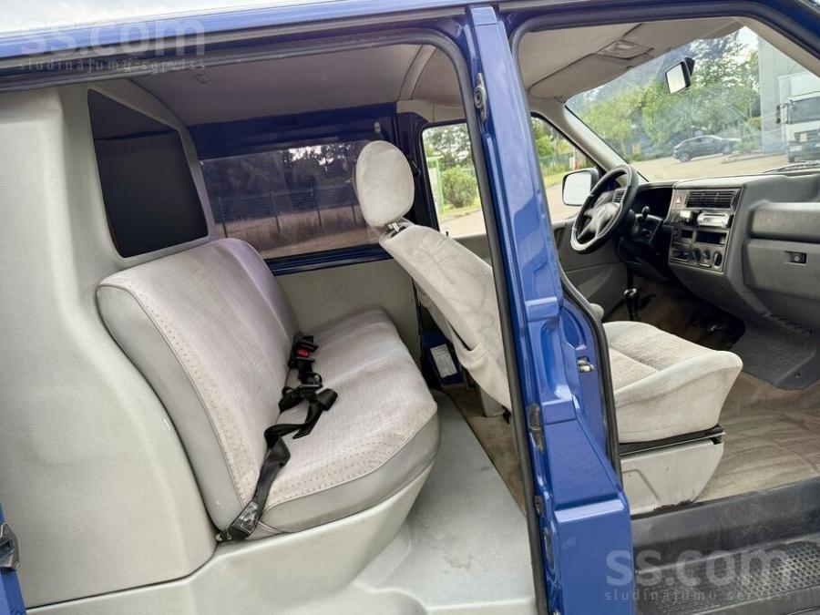 Zils Volkswagen Transporter 1999 Rīga, ar dzinēja tilpumu 2.50 L un nobraukumu 0 tūkst. km par 3500 €, foto 16 vietnē AUTOMOTO.COM.LV