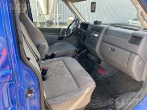 Zils Volkswagen Transporter 1999 Kuldīga, ar dzinēja tilpumu 2.50 L un nobraukumu 423 tūkst. km par 2550 €, foto 11 vietnē AUTOMOTO.COM.LV