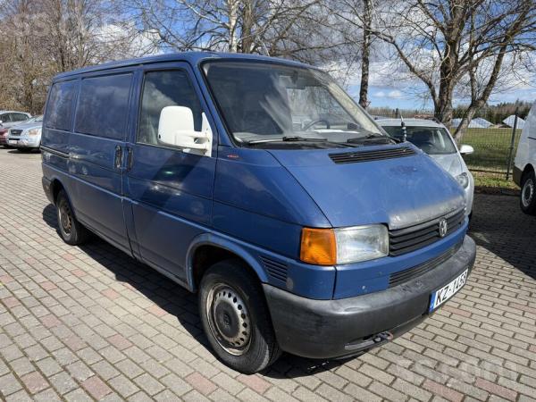 Blue Volkswagen Transporter 2000 in Talsi, with an engine capacity of 2.50 L and mileage of 0 thousand km for 1900 €, photo 5 on AUTOMOTO.COM.LV