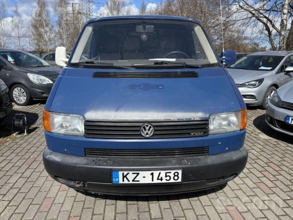 Blue Volkswagen Transporter 2000 in Talsi, with an engine capacity of 2.50 L and mileage of 0 thousand km for 1900 €, photo 6 on AUTOMOTO.COM.LV