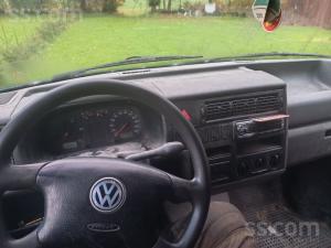 Zils Volkswagen Transporter 2000 Liepāja, ar dzinēja tilpumu 2.50 L un nobraukumu 400 tūkst. km par 2300 €, foto 4 vietnē AUTOMOTO.COM.LV